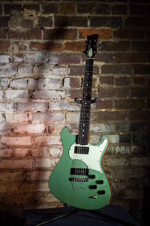 Deluxe Shirley – BA Ferguson Guitars